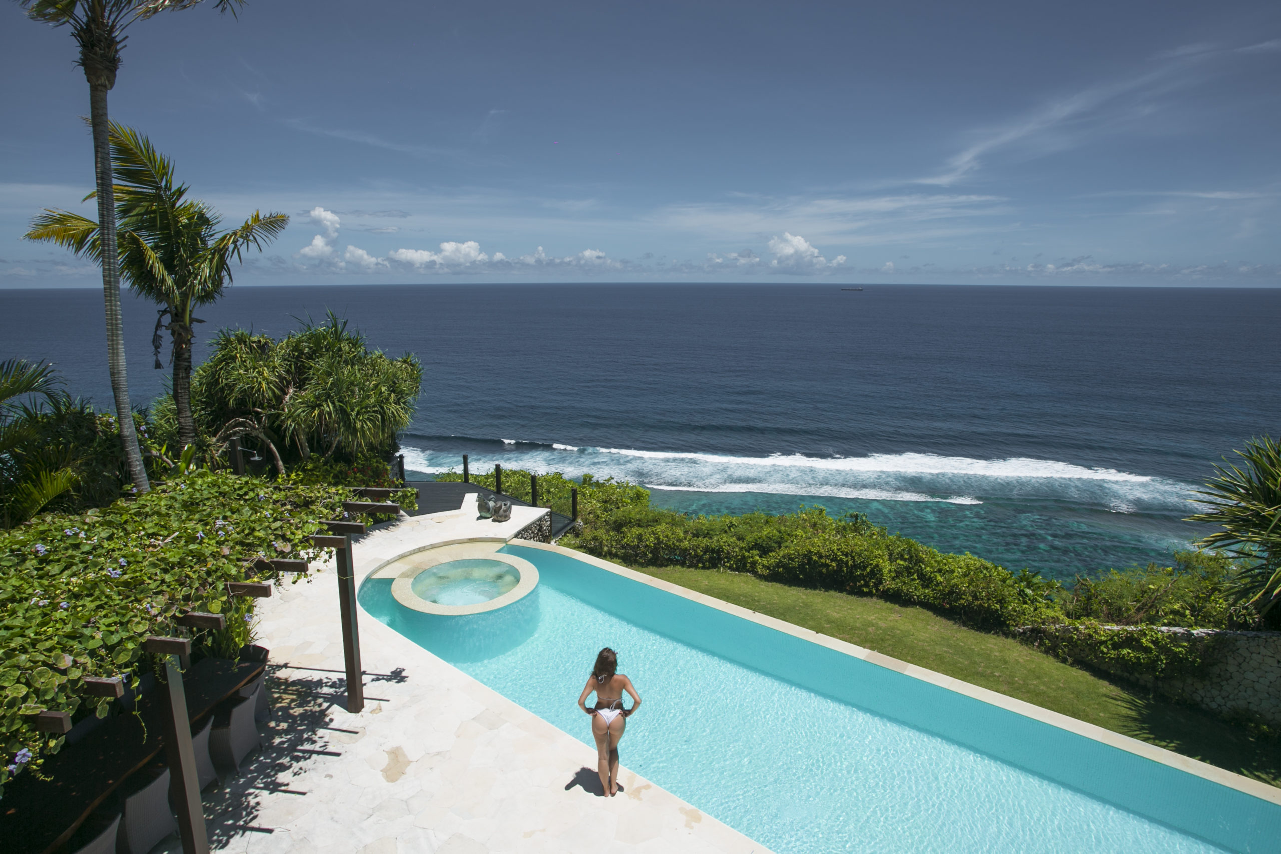 Karma Kandara, The Earthy Paradise - The Chic Icon