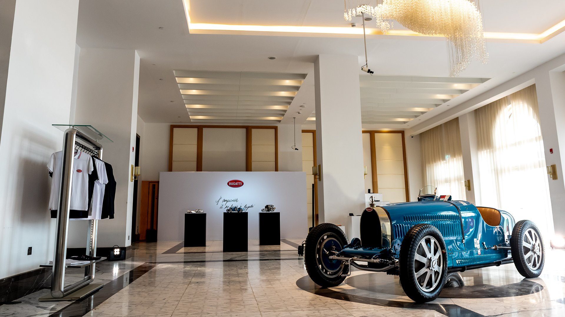 Bugatti shines in Dubai - The Chic Icon