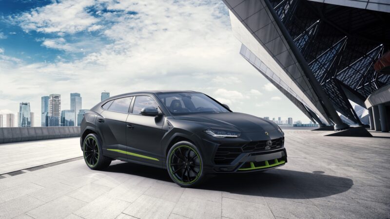 The king of SUVs: Lamborghini Urus Graphite Capsule - The Chic Icon