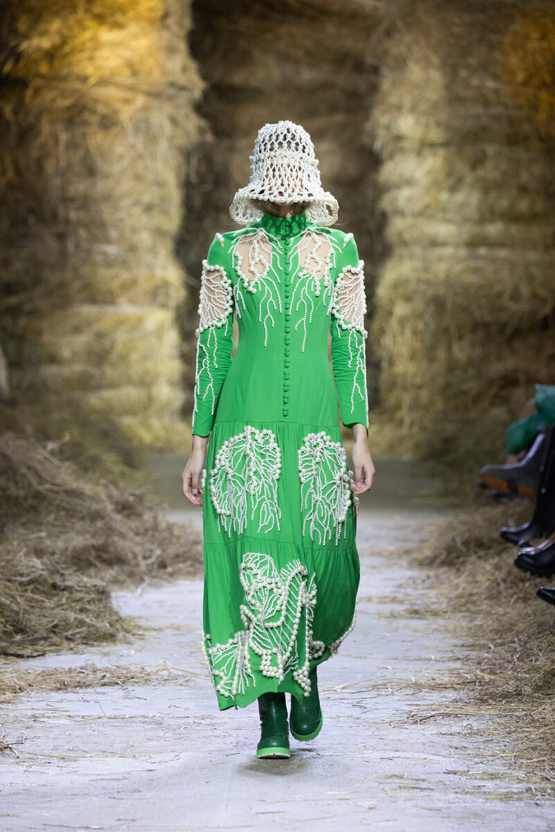 Contemporary Fashion in Russia - The Chic Icon