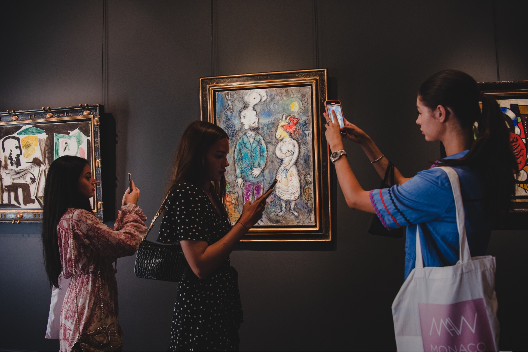 Chic Icon - Luxury Lifestyle Magazine