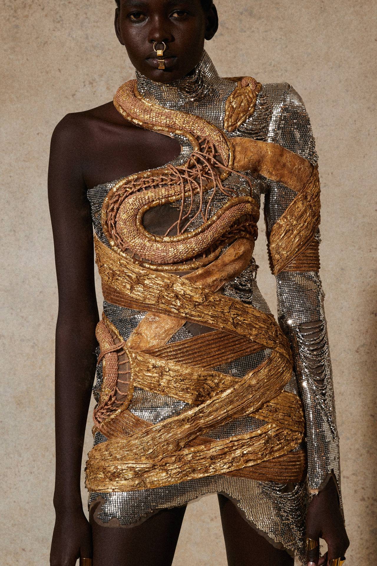 New Egyptian vibe by Balmain - The Chic Icon
