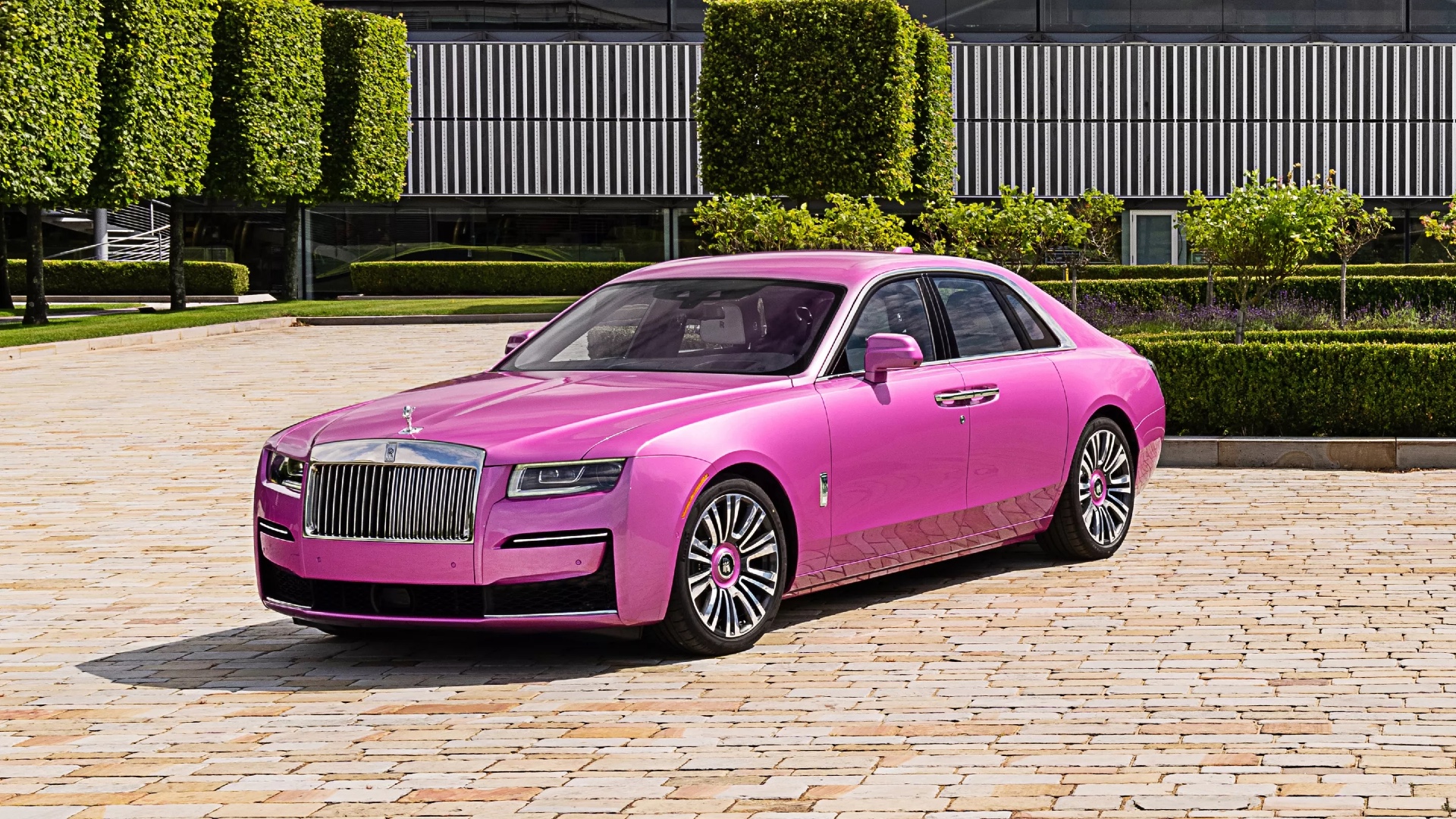 Creating a Driving Masterpiece: The Art of Bespoke at Rolls-Royce - The ...