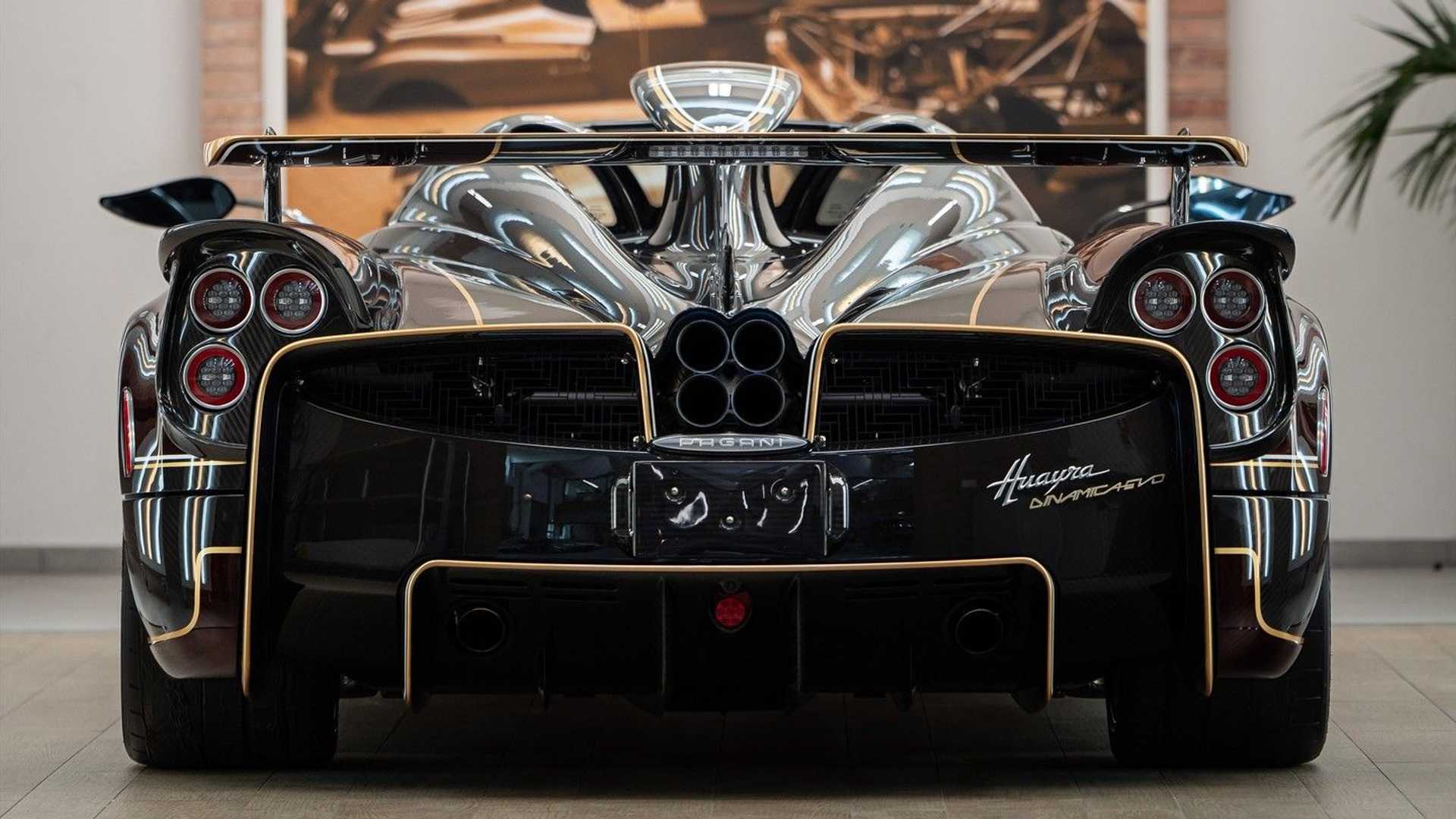 On Your Wishlist: Huayra Dinamica Evo - The Chic Icon