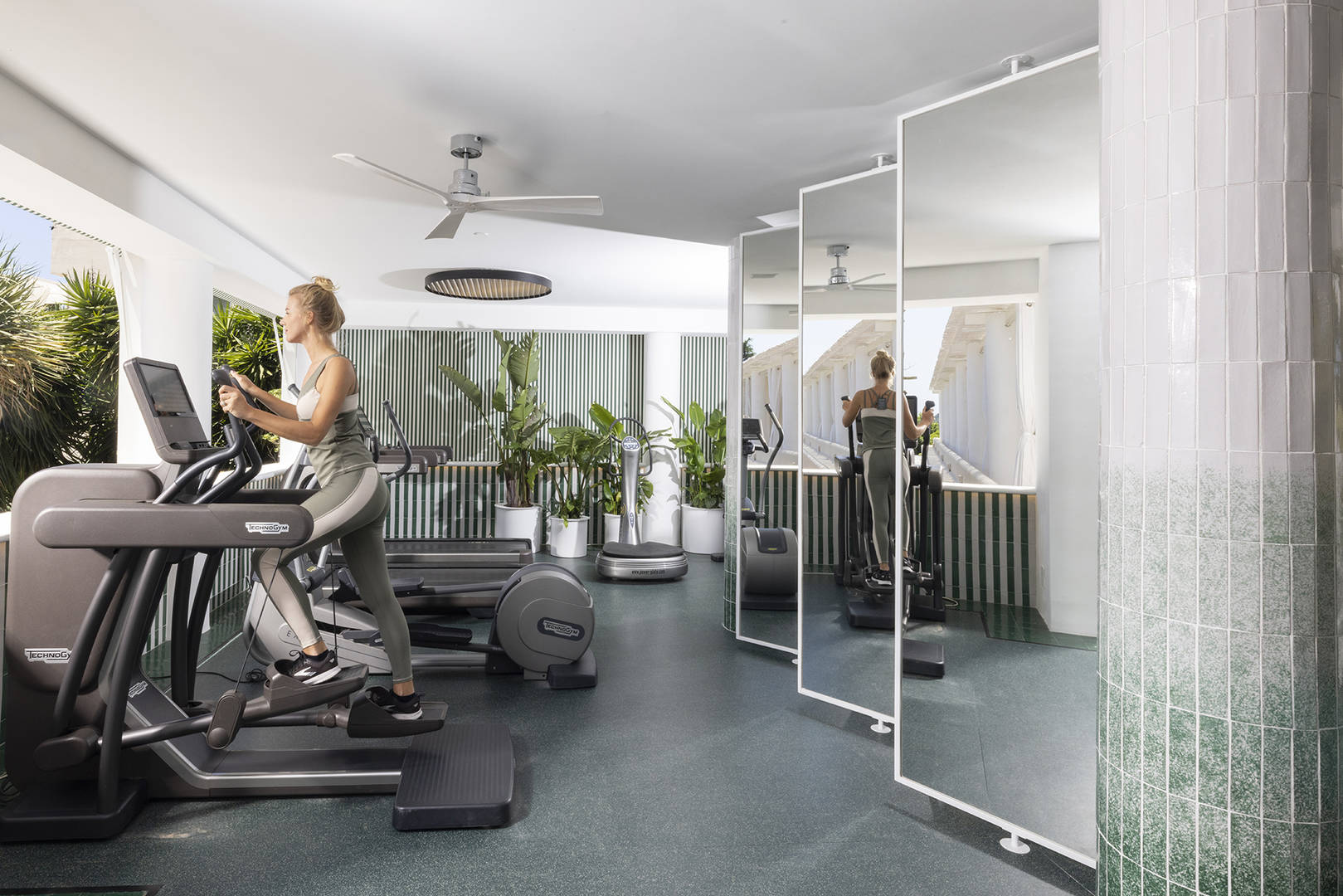 Capri Palace Jumeirah: A Timeless Elegance - The Chic Icon