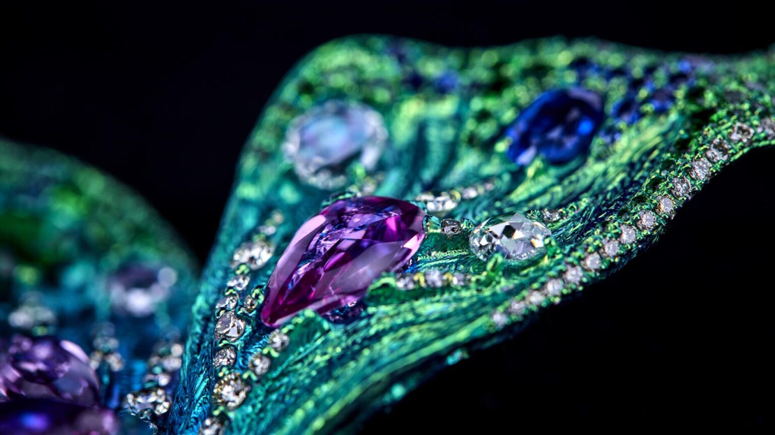 Wallace Chan: The Maestro of Transformable Jewelry - The Chic Icon