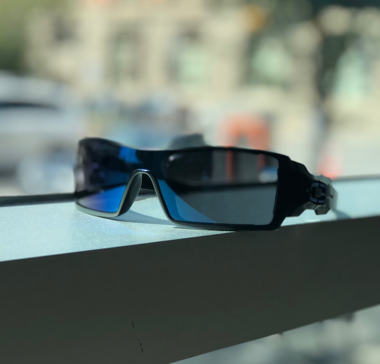 Why Sporty Sunglasses Are Having A Big Moment This Year - The Chic Icon