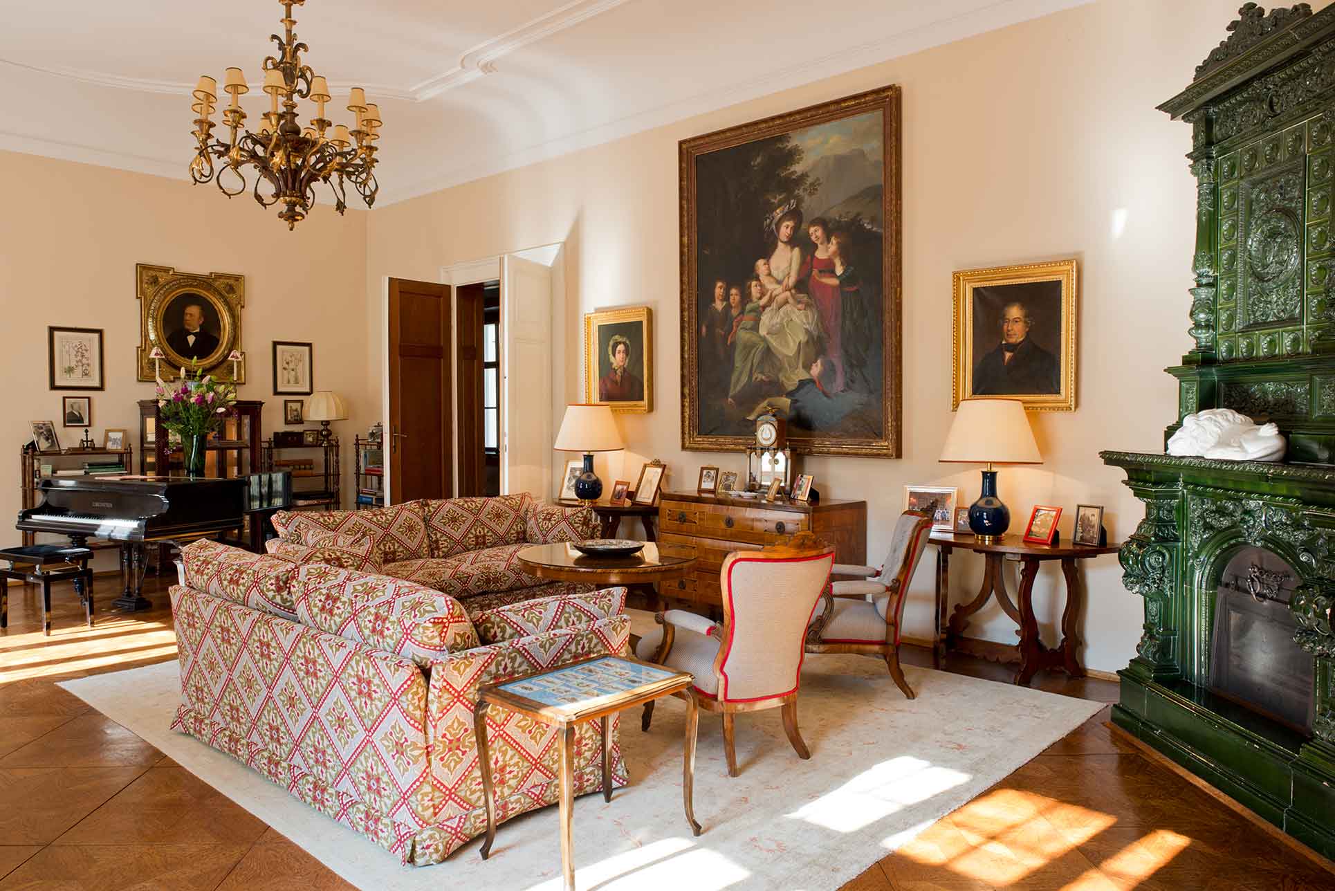 Winter Wonders: Enchanting Castles and Palaces for an Unforgettable ...