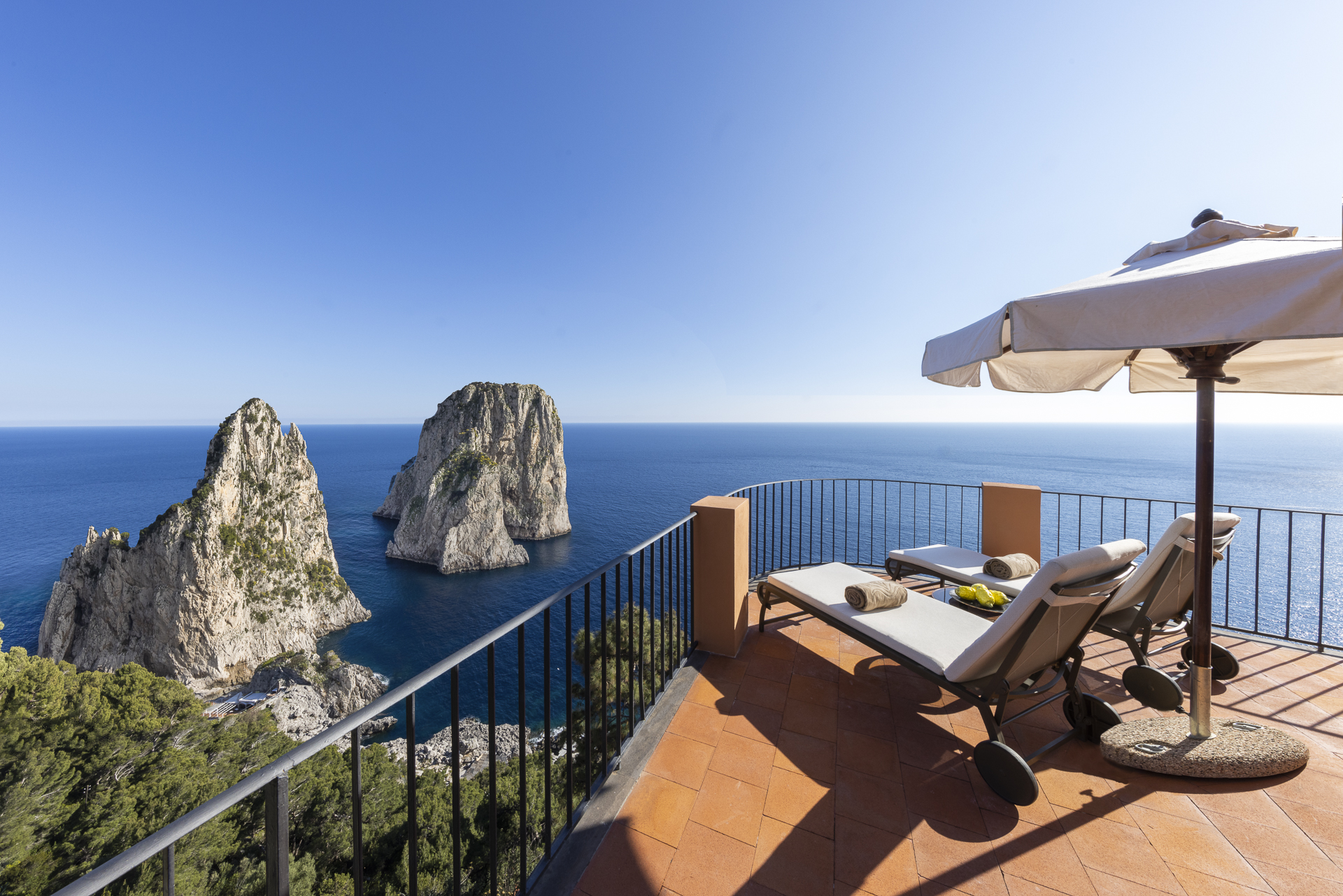 Punta Tragara: A Symphony of Luxury and Serenity on the Cliffs of Capri ...