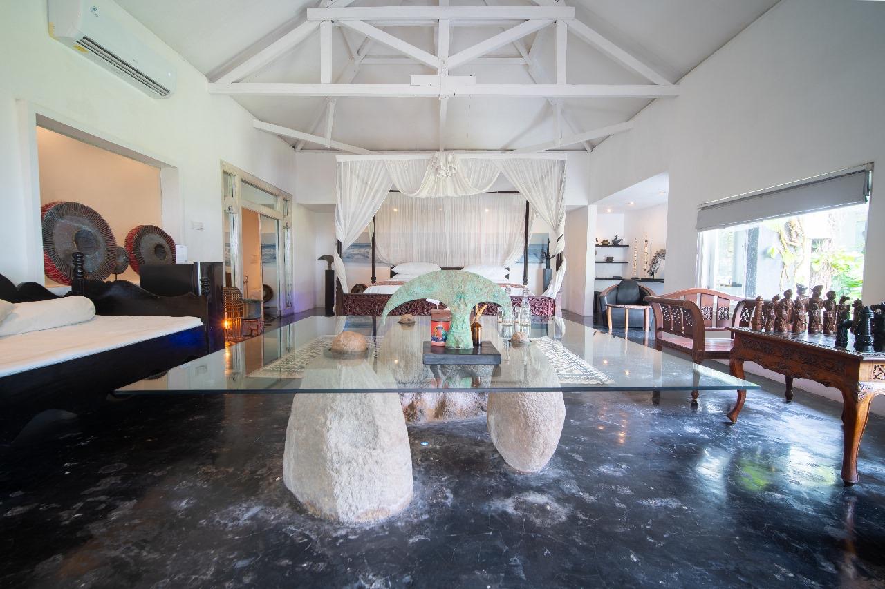 Discovering Chic Luxury at Morabito Art Villa - The Chic Icon